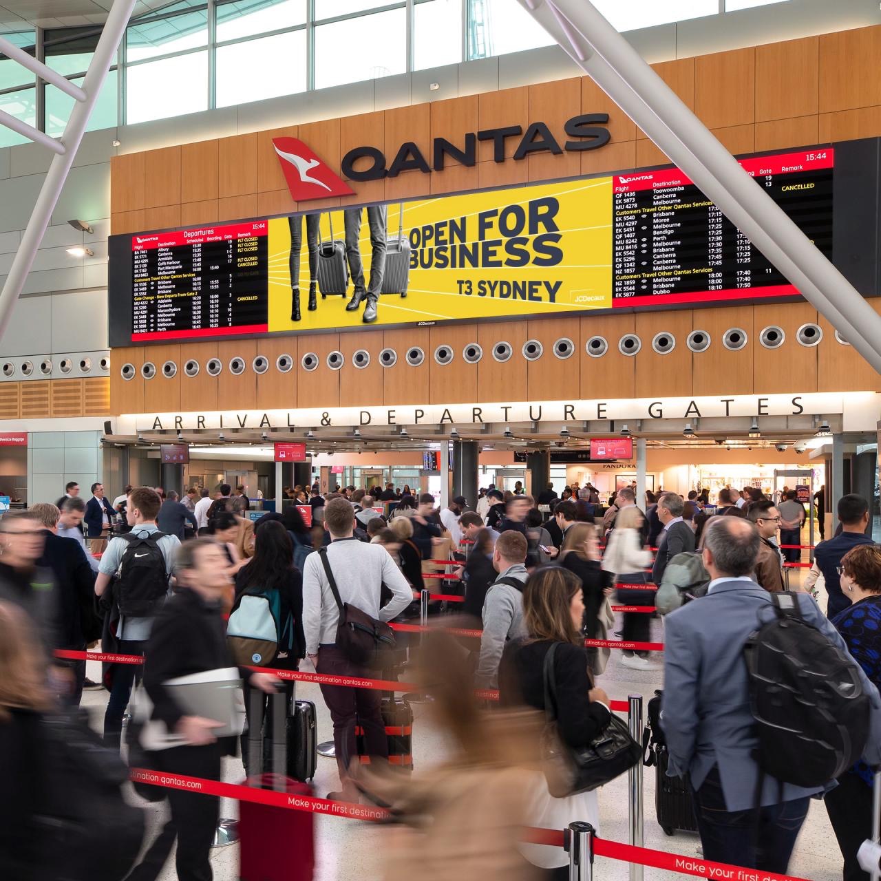 Qantas Terminal, Digital signage upgrade, PCB Digital, Indoor Screens ...