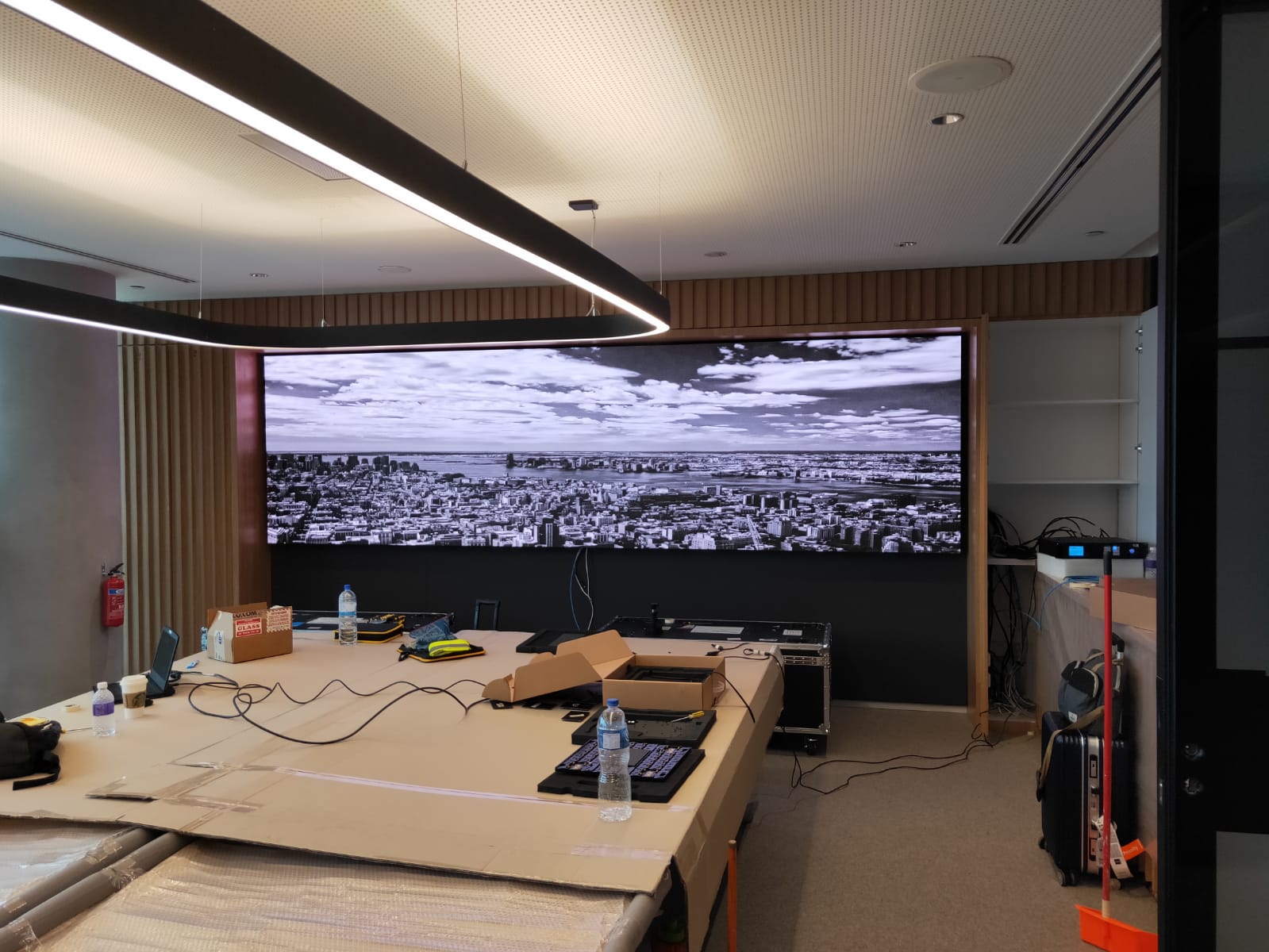 HD Boardroom Screens Singapore , 1.2mm LED